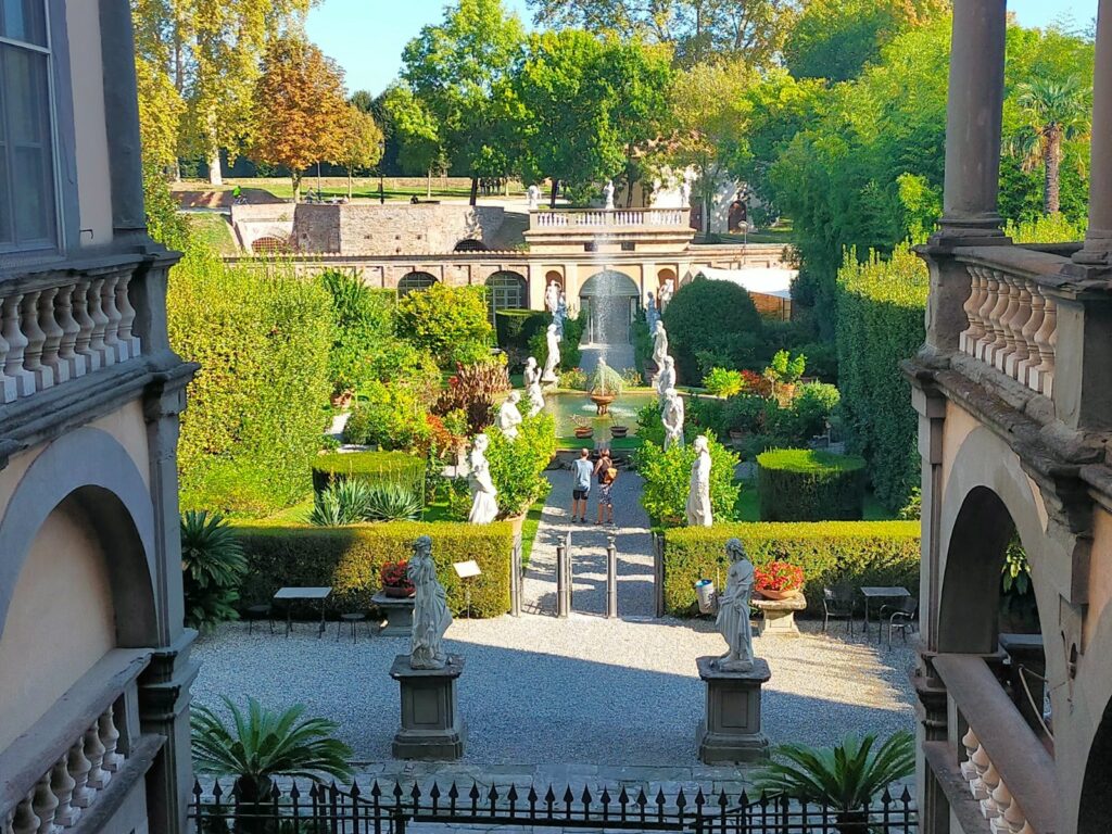 The villas of Lucca - Karine Laborde
